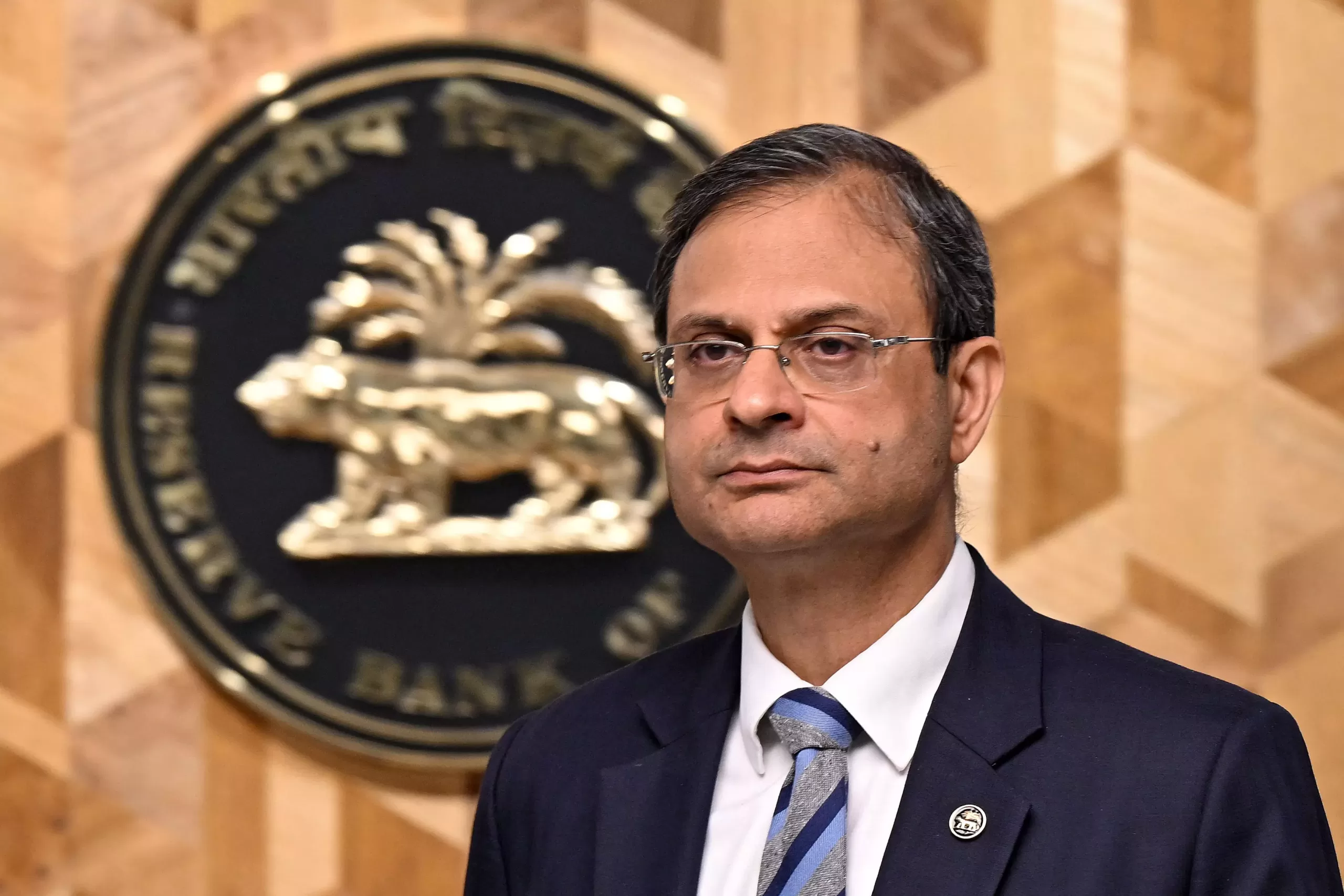RBI holds repo rate steady, eases rules to boost credit flow